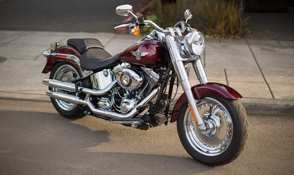 2015 Harley-Davidson Softail Fat Boy FLSTFI Tanıtımı | motorcular.com