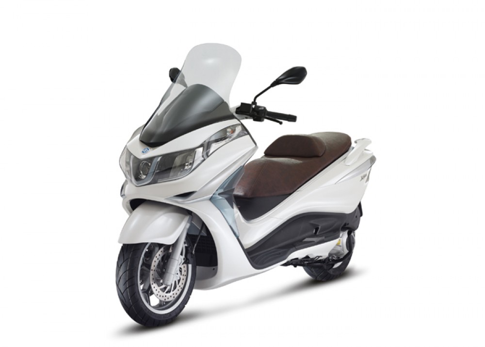 2015 Piaggio X10 350 Executive ABS Tanıtımı | motorcular.com