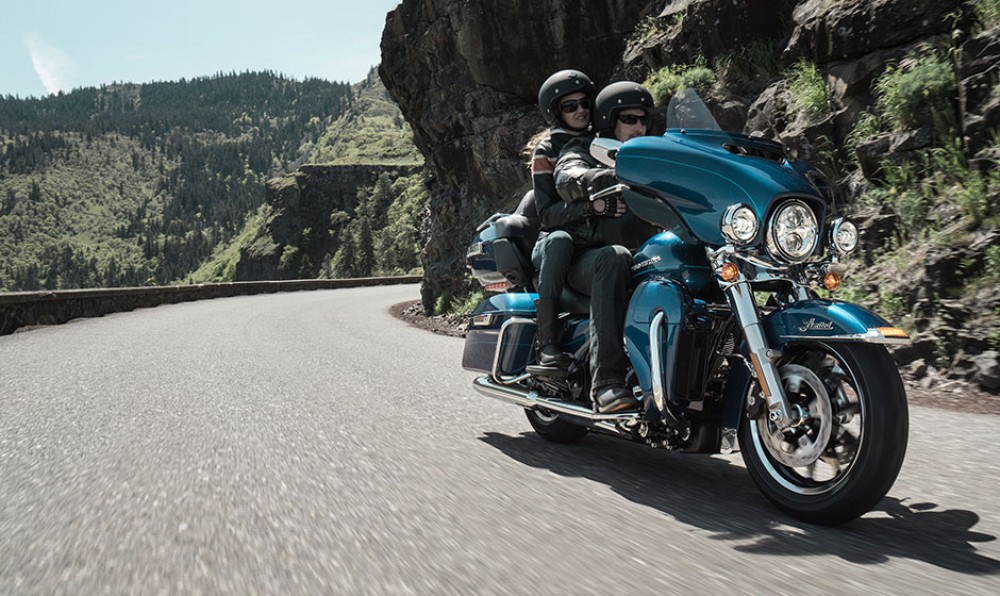 2015 Harley-Davidson Ultra Limited Low Tanıtımı | motorcular.com