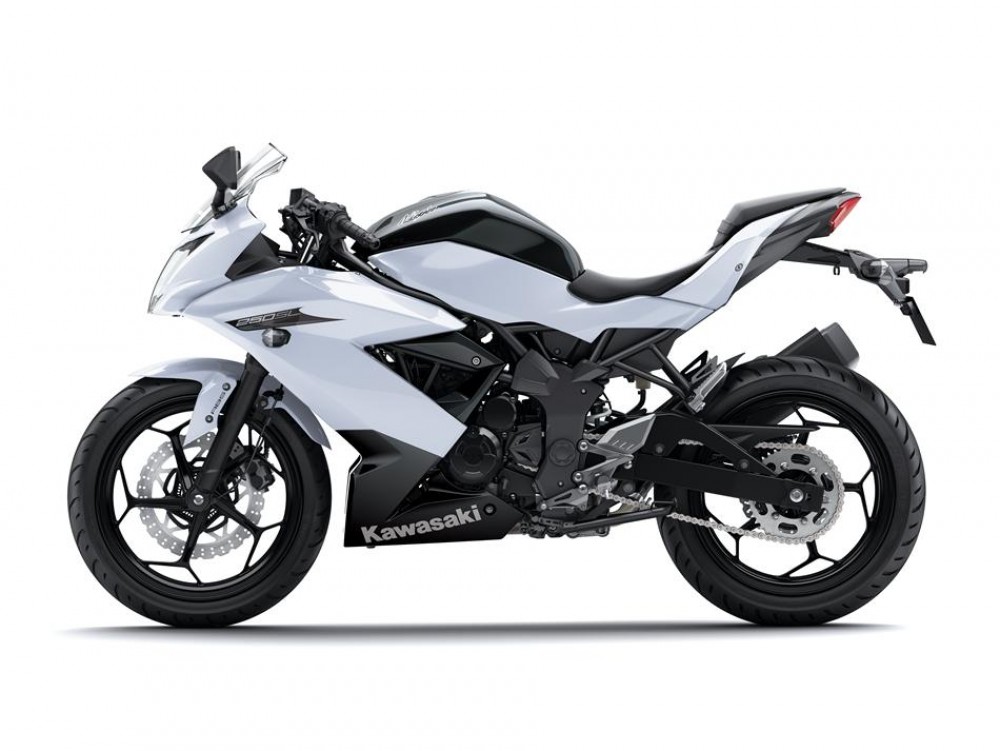 2015 Kawasaki Ninja 250 SL Tanıtımı | motorcular.com