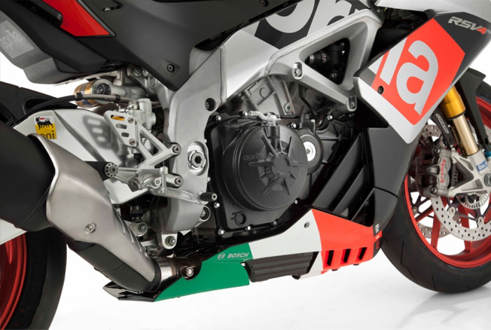 2015 Aprilia RSV4 RF 1000 Tanıtımı | motorcular.com