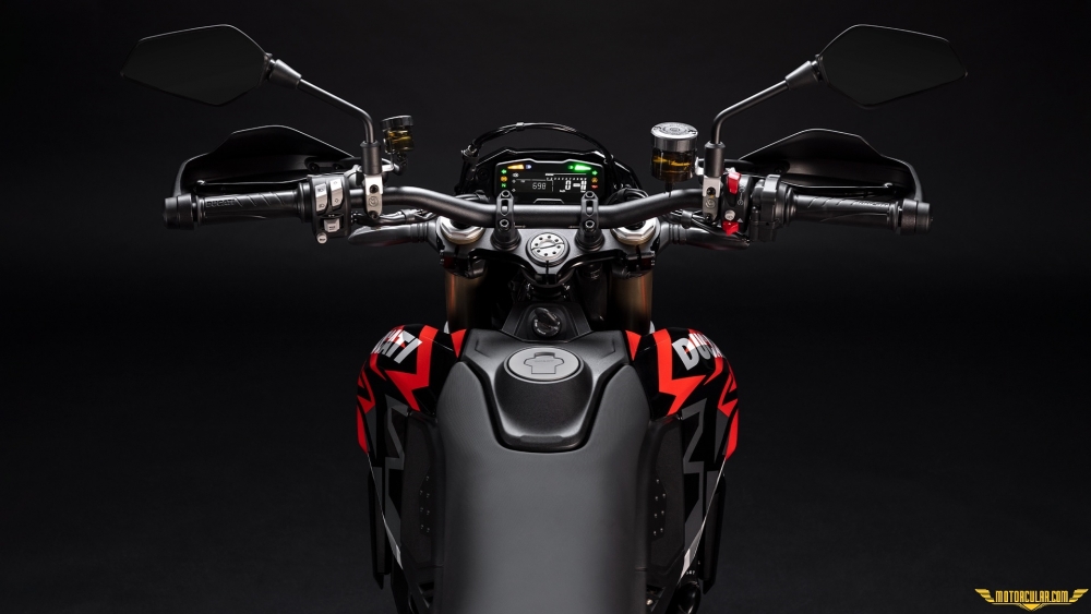 Ducati Hypermotard 698 Mono: Tek Silindirli Supermoto | motorcular.com