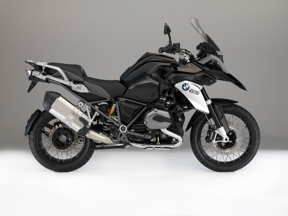 2016 BMW R 1200 GS Adventure Triple Black Tanıtımı | motorcular.com