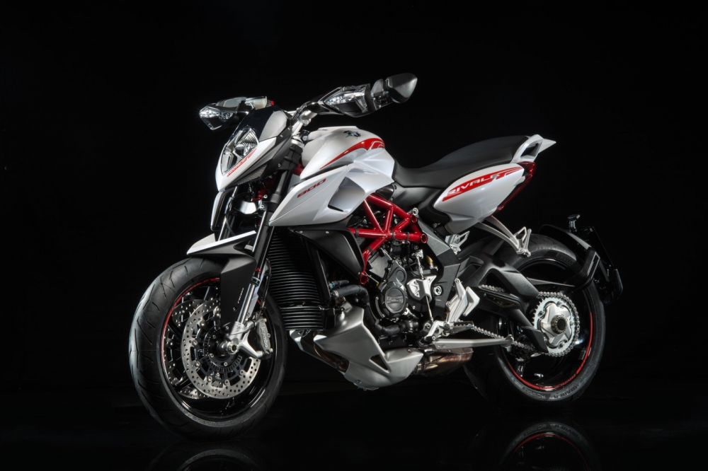 2016 MV Agusta Rivale 800 Tanıtımı | motorcular.com