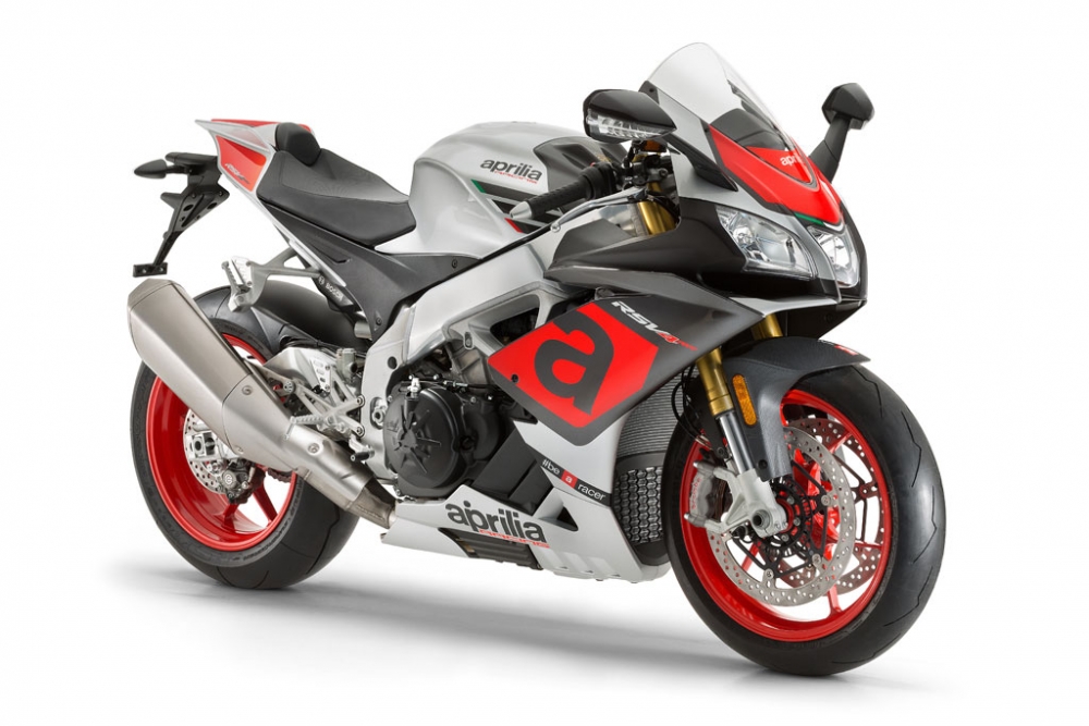 2017 Aprilia RSV4 RR 1000 Tanıtımı | motorcular.com