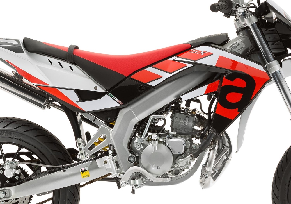 2016 Aprilia SX 50 Tanıtımı | motorcular.com