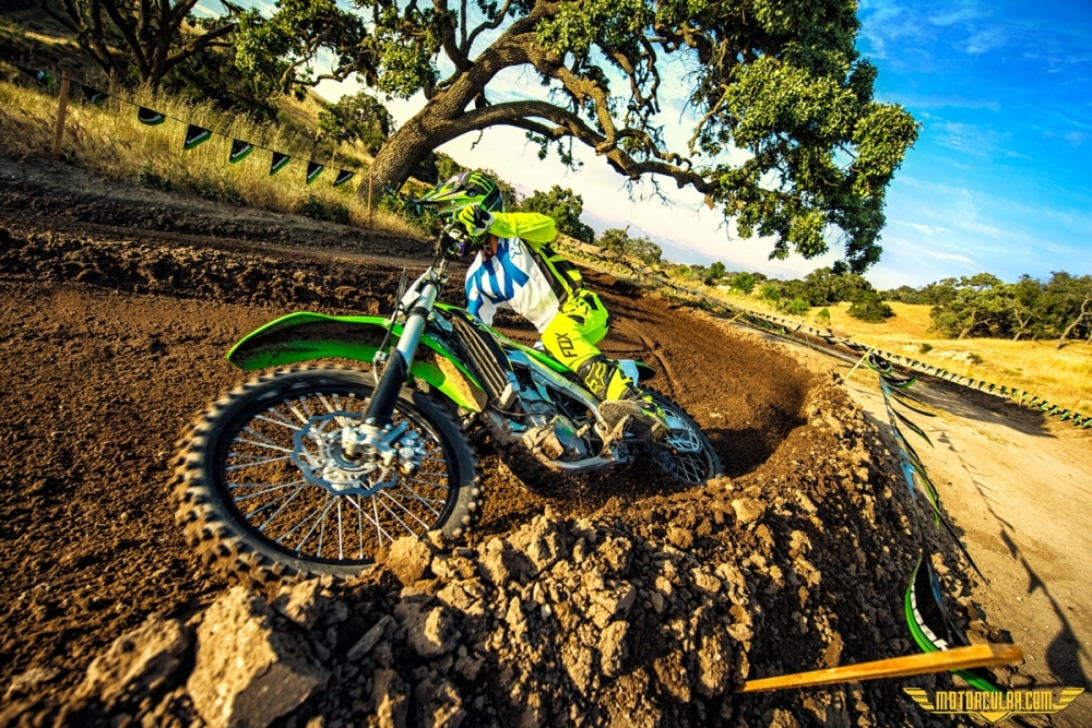 Kawasaki'den 2018 Model KX250F Yenilikleri | motorcular.com