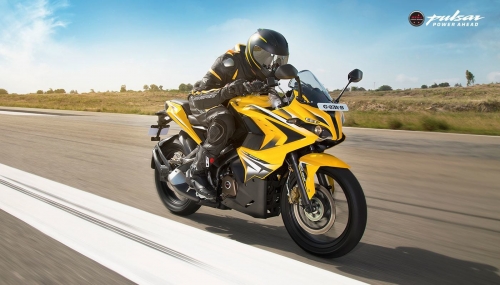 2018 Bajaj Pulsar RS 200 Tanıtımı | motorcular.com